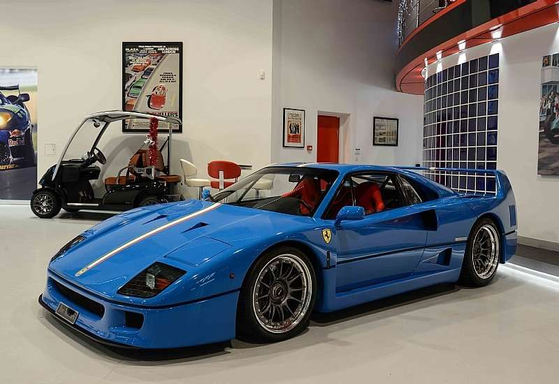 Ferrari F40 Berkelir Biru Dijual Rp 16,7 Miliar