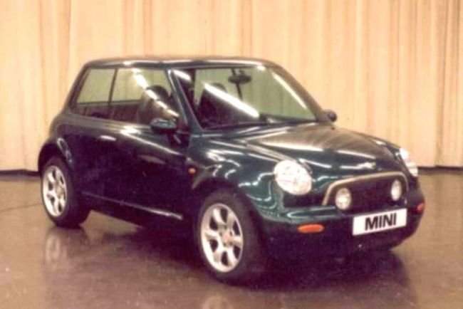 20 Tahun MINI Dipegang BMW, Begini Evolusinya dari Klasik ke Modern