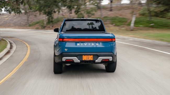 Mobil Pick-Up Listrik Tak Kuat Tarik Beban? Ini Jawaban dan Buktinya