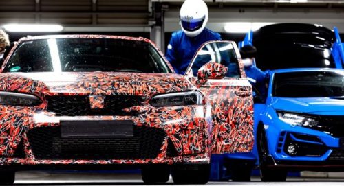 Uniknya Honda Civic Type R Pakai Baju Batik | Oto