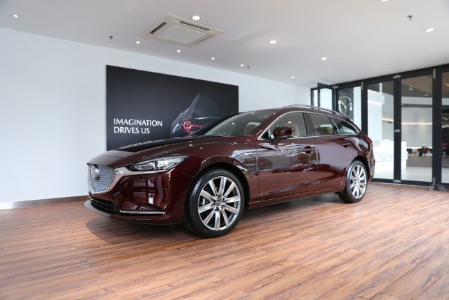 Mengintip Keistimewaan Mazda6 20th Anniversary Edition Dibanding Versi ...