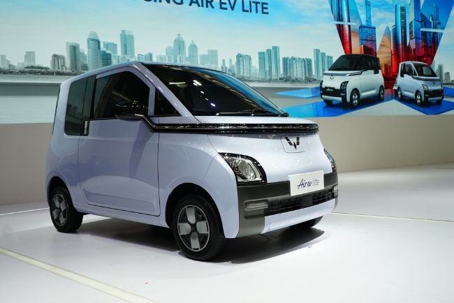 GIIAS 2023: Wuling Luncurkan Air ev Lite, Geser Seres Jadi Mobil Listrik Termurah