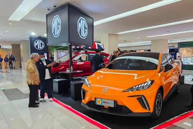 MG 4 EV dan New MG ZS Tampil OTO Mall Exhibiton Kota Kasablanka