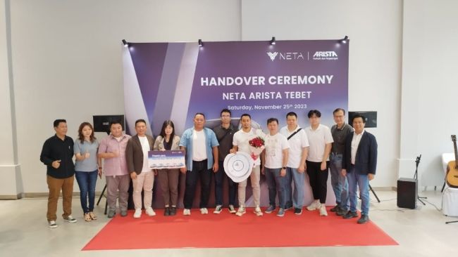 Neta V Mulai Diserahkan Ke 100 Konsumen Pertama di Indonesia