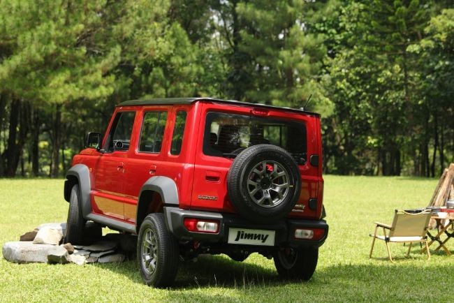 Lihat Bedanya Suzuki Jimny Versi 5 Pintu, Harganya Sudah Mulai Digoreng