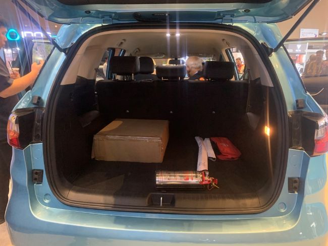 PEVS 2024: BYD e6 Jadi Armada Terbaru Bluebird, Tarif Buka Pintu Rp10.000