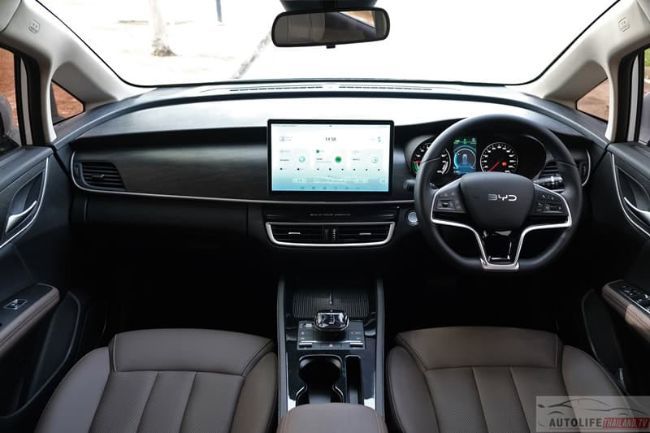 Sudah Ditunjuk Jadi Armada Taksi di Indonesia, Simak Spesifikasi MPV ...