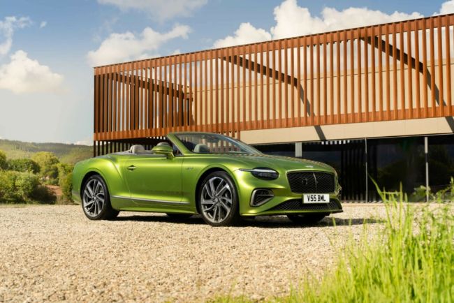 Bentley Continental GT Speed Resmi Mengaspal Usung Mesin V8 Hybrid Buas