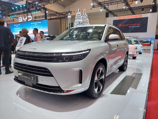 GIIAS 2024: Seres Andalkan Dua SUV Listrik, Salah Satunya Konsep