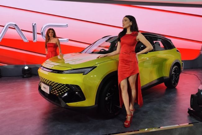GIIAS 2024: BAIC Debut, Umumkan Harga Resmi BJ40 Plus dan X55-II