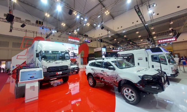 GIIAS 2024: Isuzu Hadirkan Lini Lengkap Kendaraan Niaga, Termasuk Elektrifikasi
