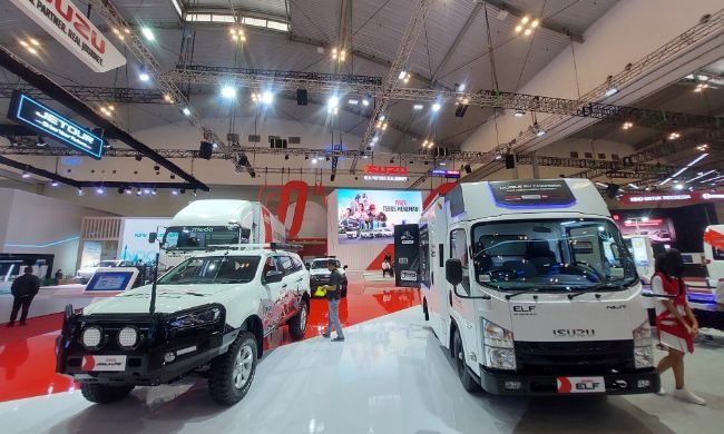 GIIAS 2024: Isuzu Hadirkan Lini Lengkap Kendaraan Niaga, Termasuk Elektrifikasi