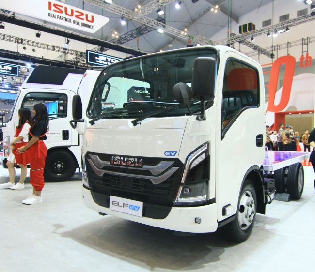 GIIAS 2024: Isuzu Elf EV Prototype Hadir Unjuk Teknologi Ramah Lingkungan