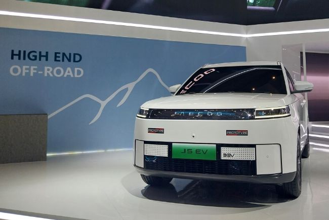 Jaecoo J5 EV Debut Global di IIMS 2025, Incar Meluncur Tahun Ini