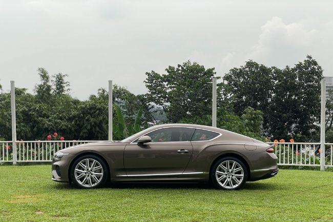Bercengkrama Dengan New Bentley Continental GT di Malaysia ...
